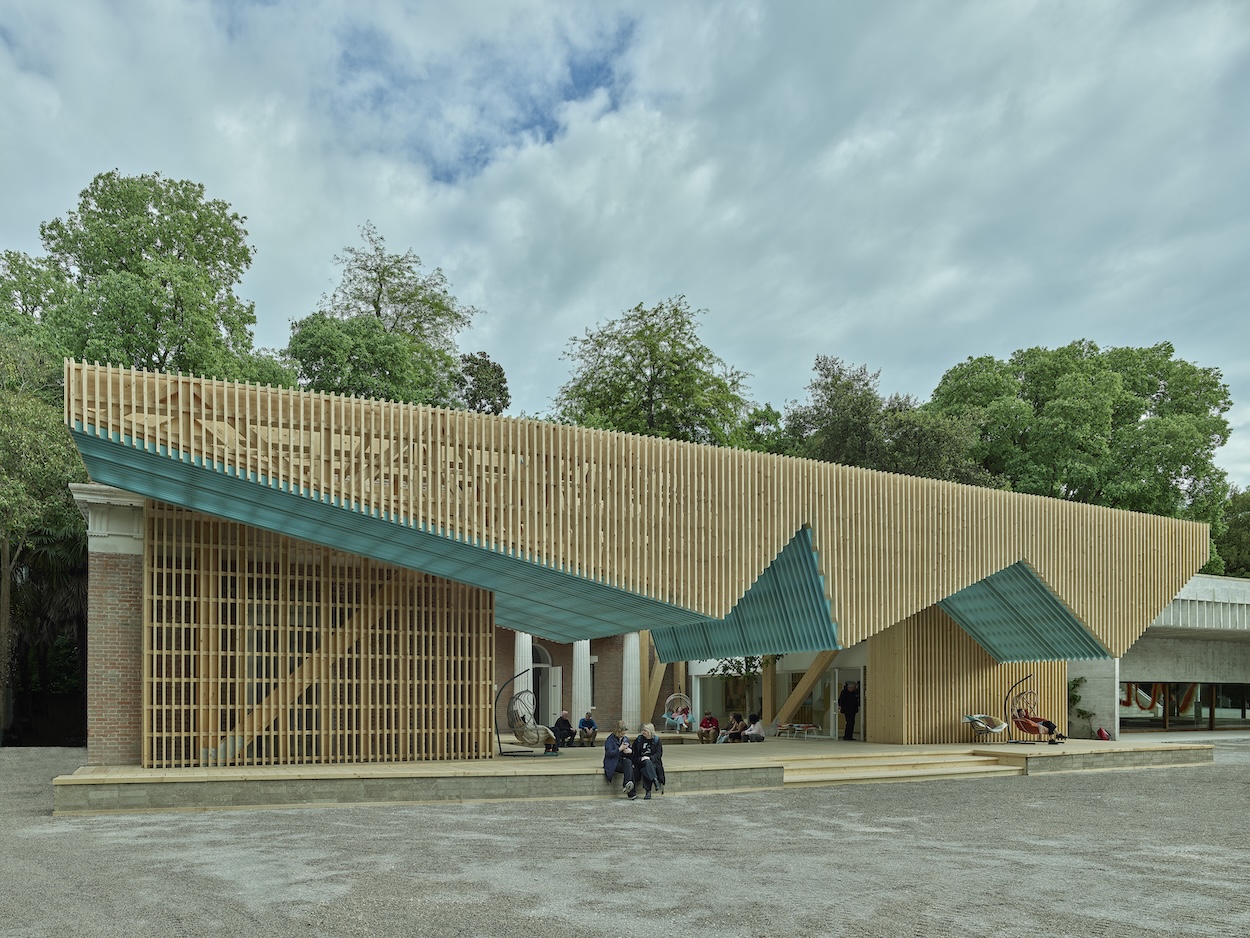 Porches Emerge from the U.S. Pavilion at the Venice Architecture ...