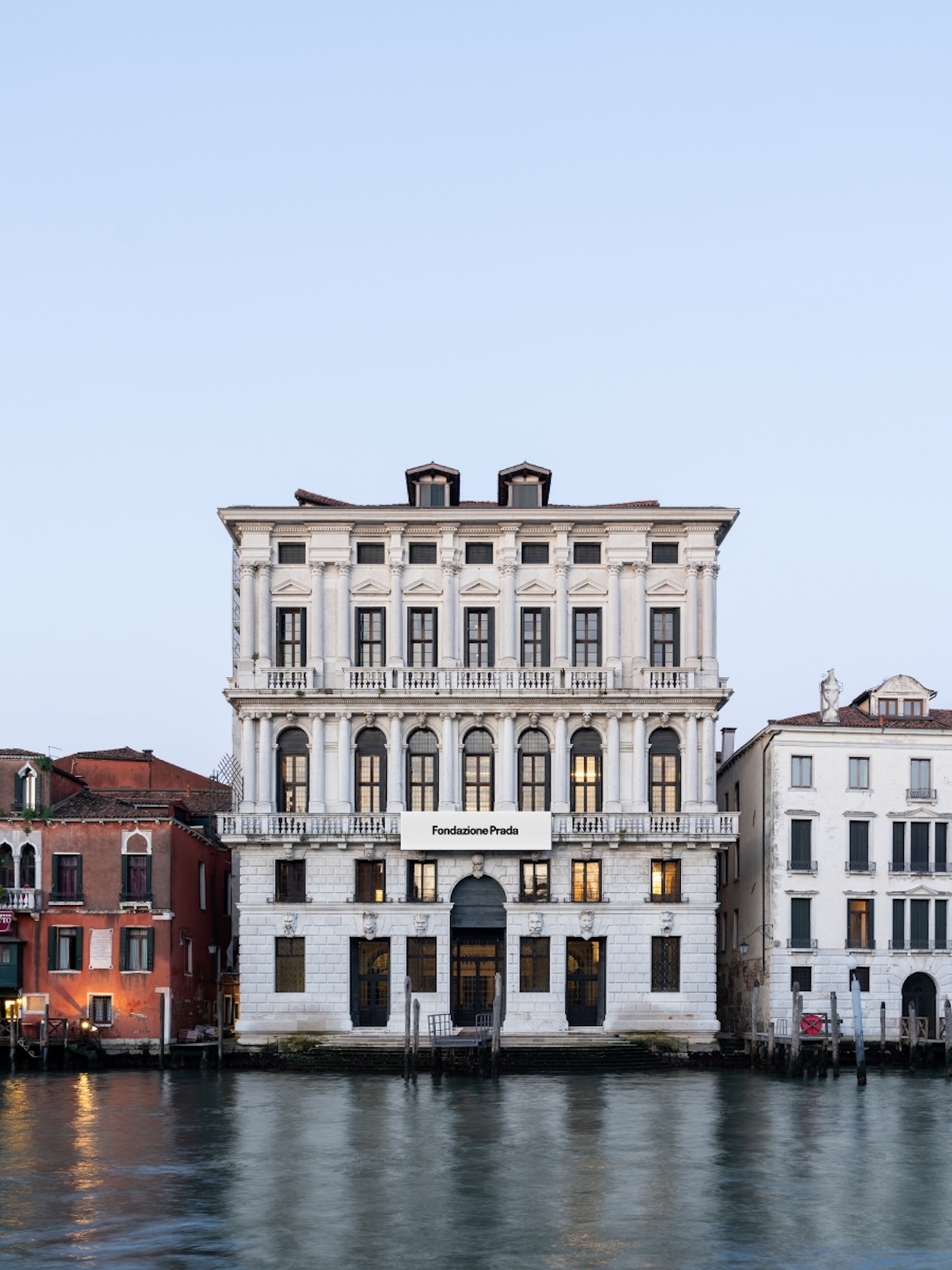 The Louvre Closes Again as Staff Strike, and Other News – SURFACE